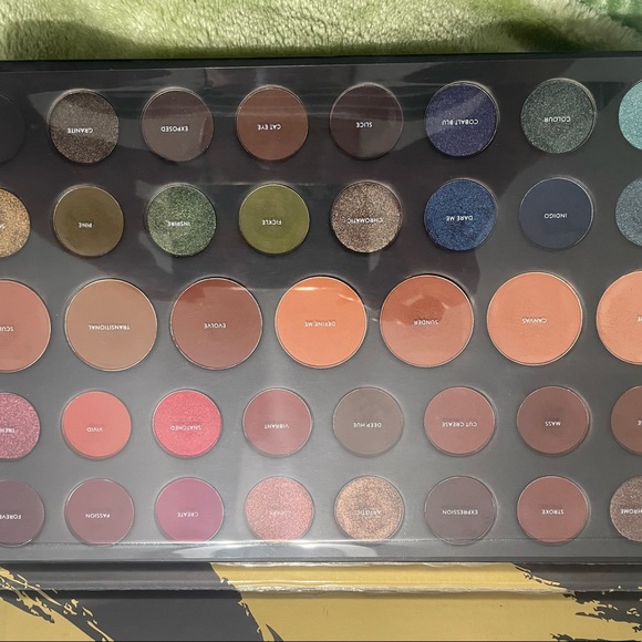 Morphe | Makeup | 2 Large Morphe Pallets | Poshmark